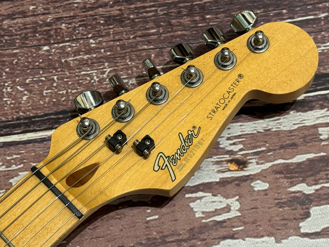 Fender Japanese Stratocaster 1988 Torino Red – Badlands Guitars Limited