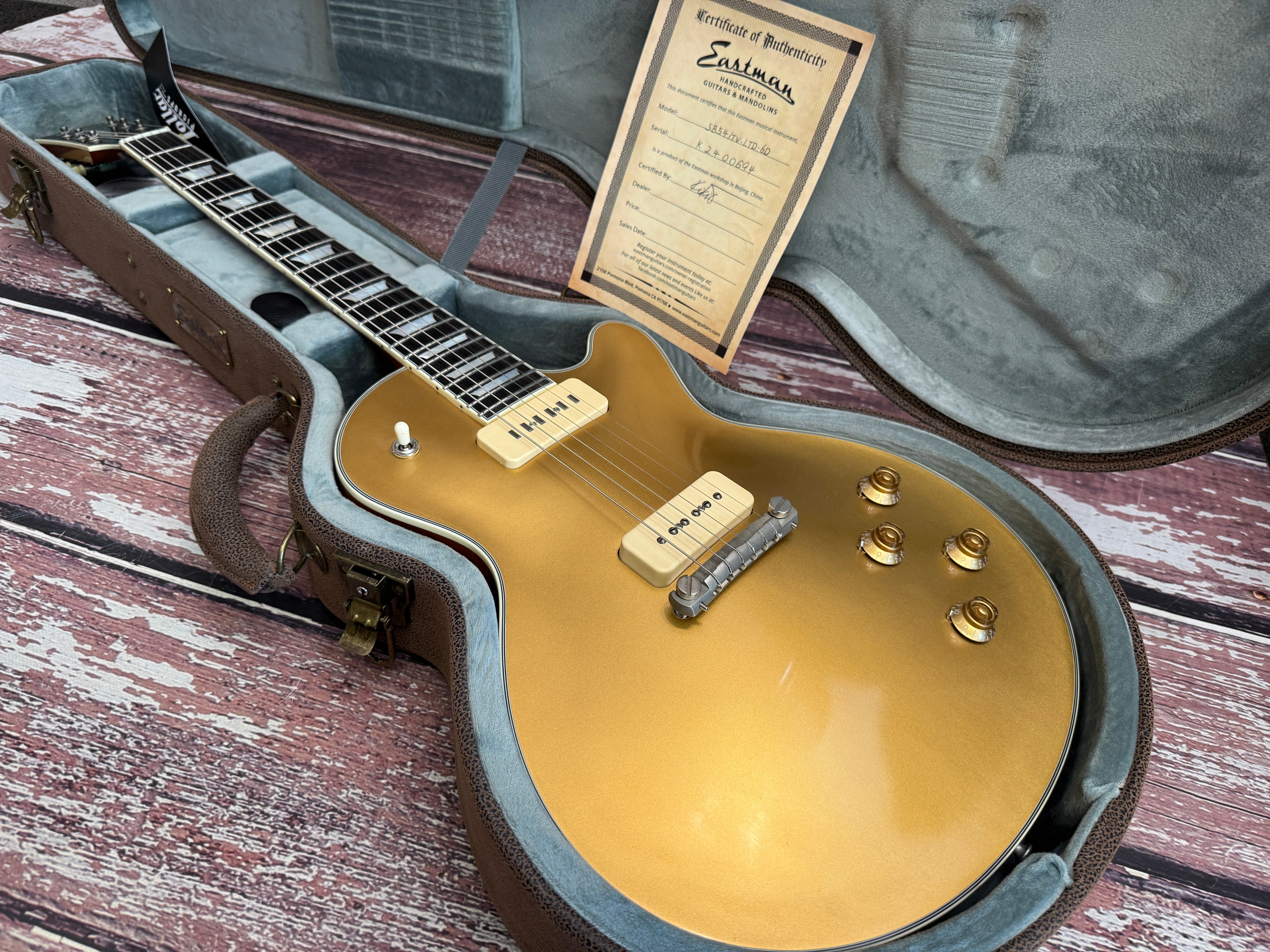 Eastman SB54/TV Limited edition gold top - Lollar pickups – Badlands ...